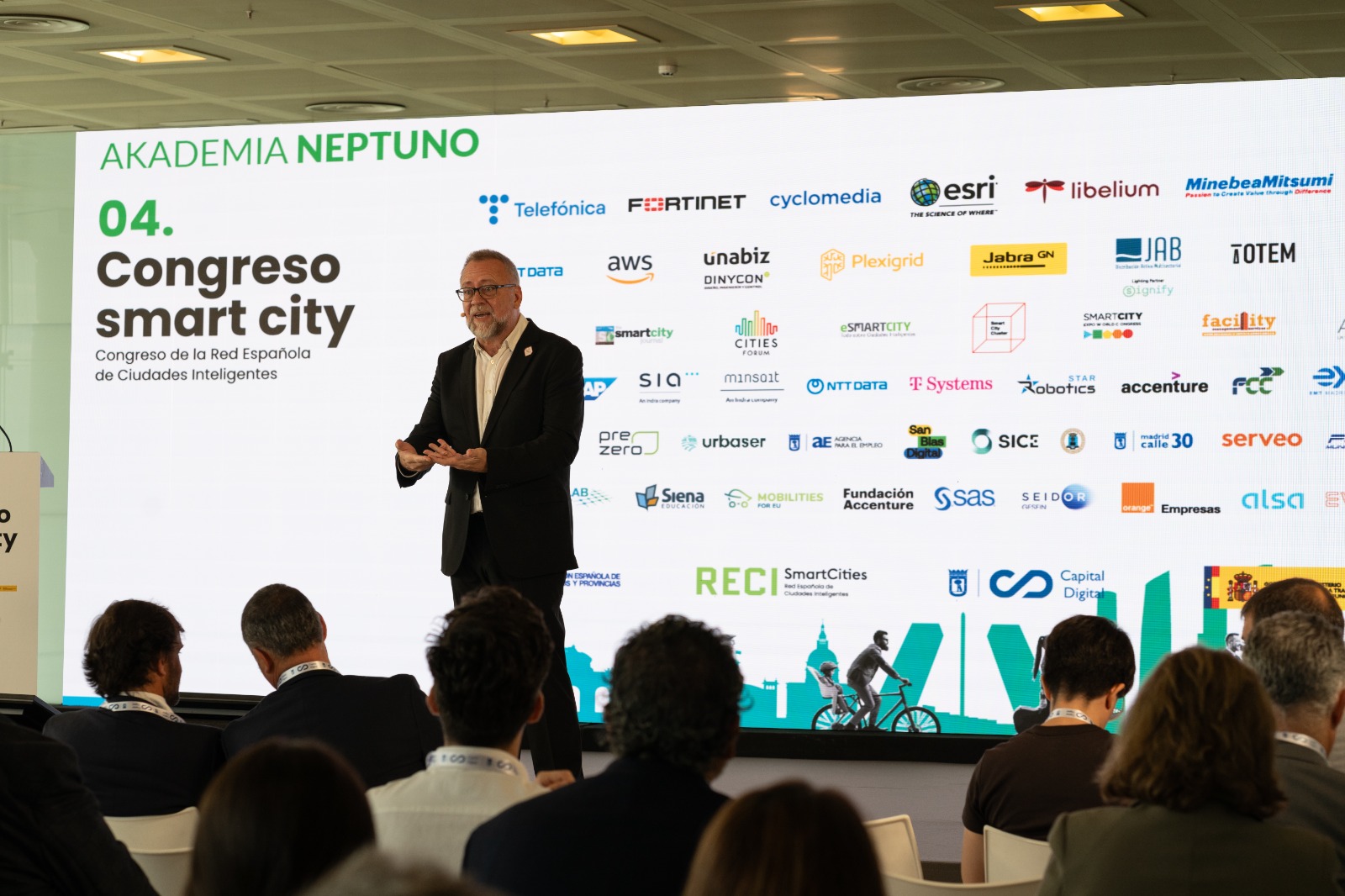 Smart City Cluster - We Change